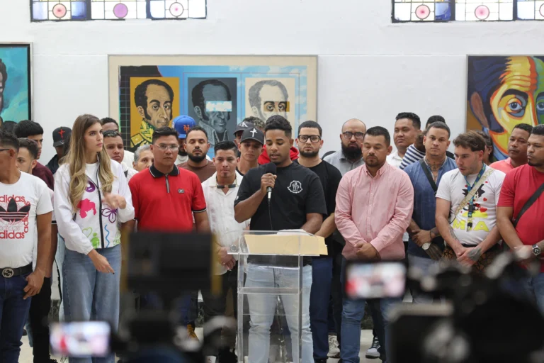 Venezolanos rescatados del CECOT anuncian acciones legales tras ser ...
