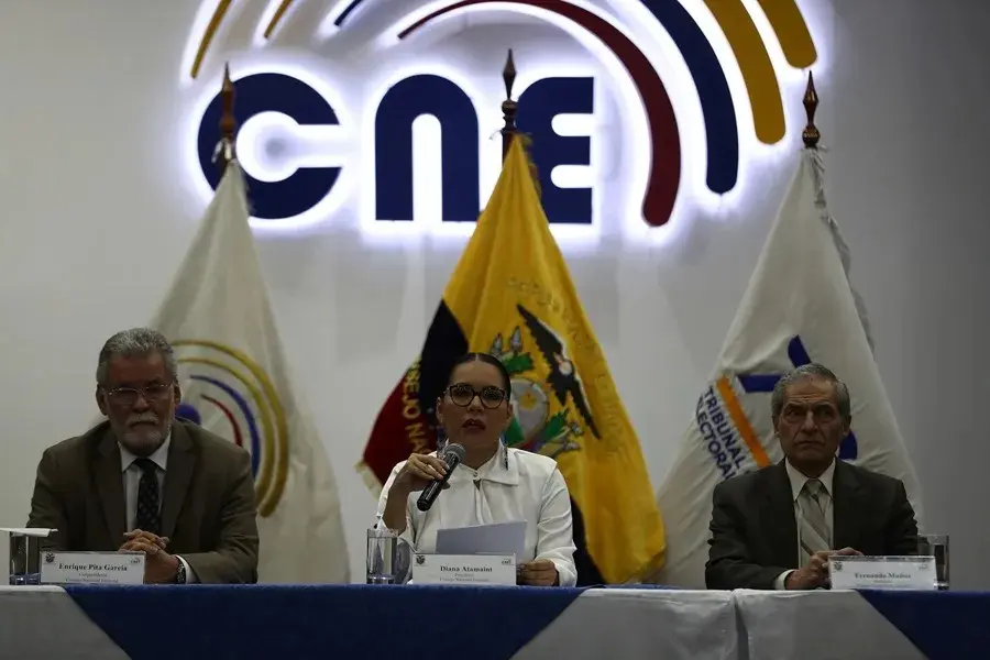 Revolución Ciudadana demanda al CNE por adelanto de elecciones en ...